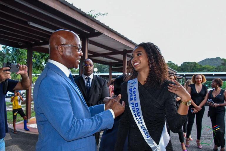 Retour en Guyane d’Audrey Ho-Wen-Tsaï, miss Guyane 2023, élue 1ère dauphine à l’élection Miss ...